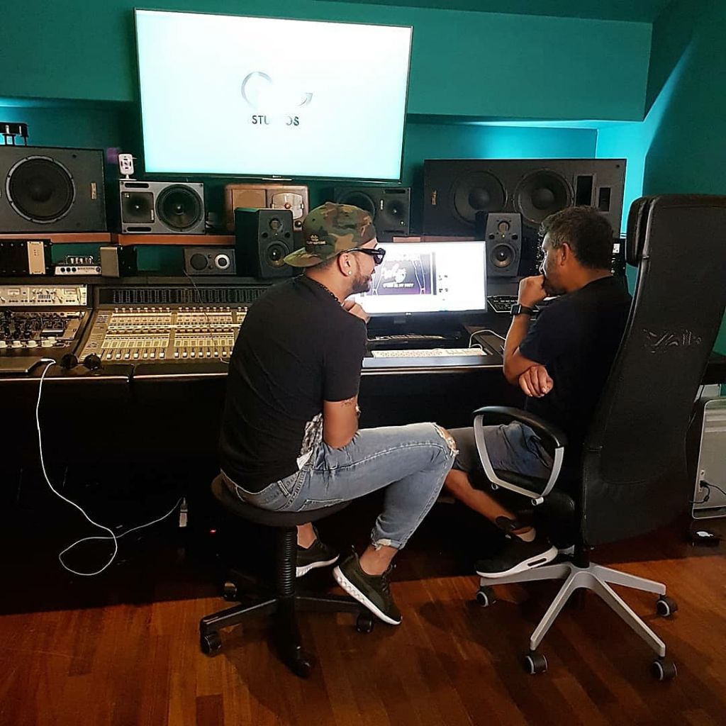 Cliff Neptune | Singer-Songwriter - SHOUTOUT MIAMI