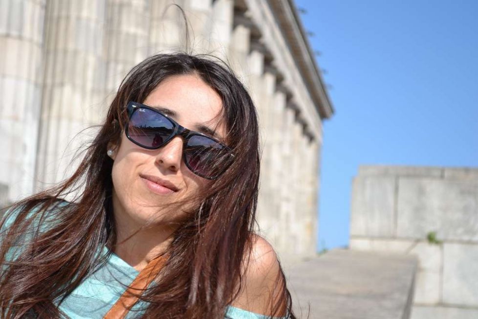 Meet Rocio Medina | Diseñadora Grafica y pintora - SHOUTOUT MIAMI