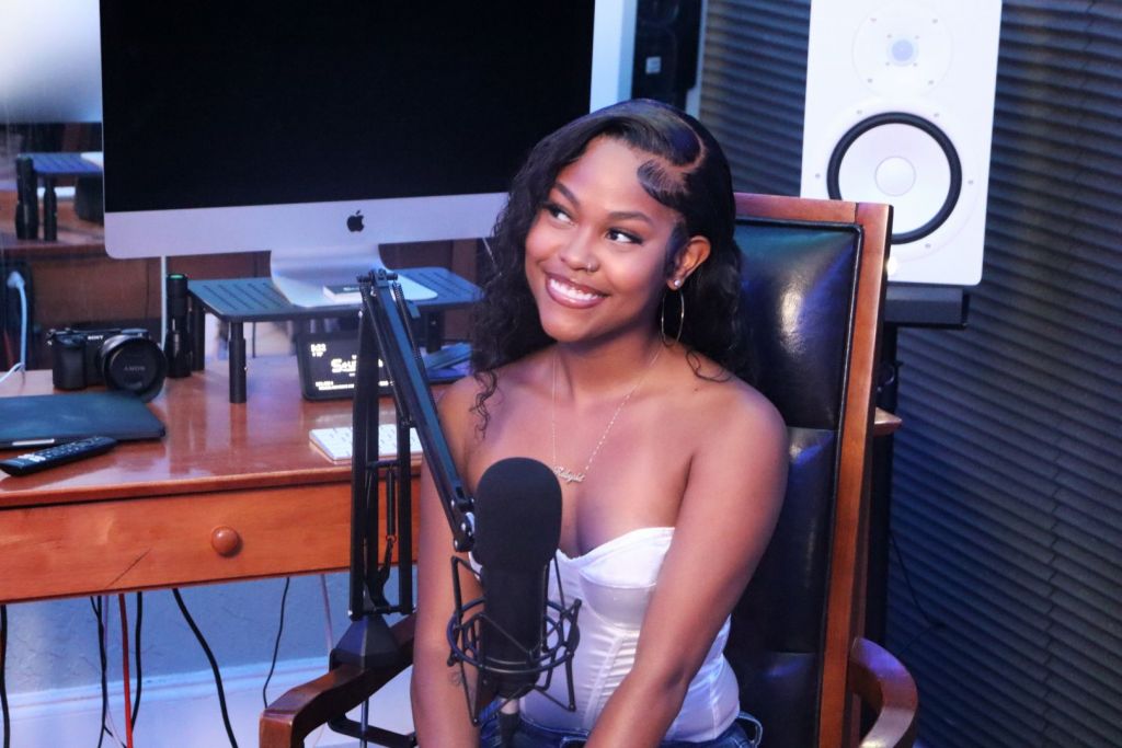 Meet Cedia | Singer/Songwriter - SHOUTOUT MIAMI