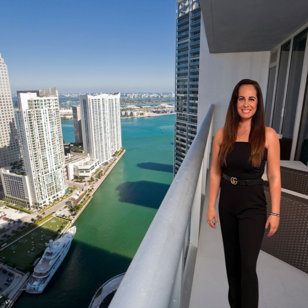 Meet Victoria Pappas | Lawyer and Real Estate Broker - SHOUTOUT MIAMI