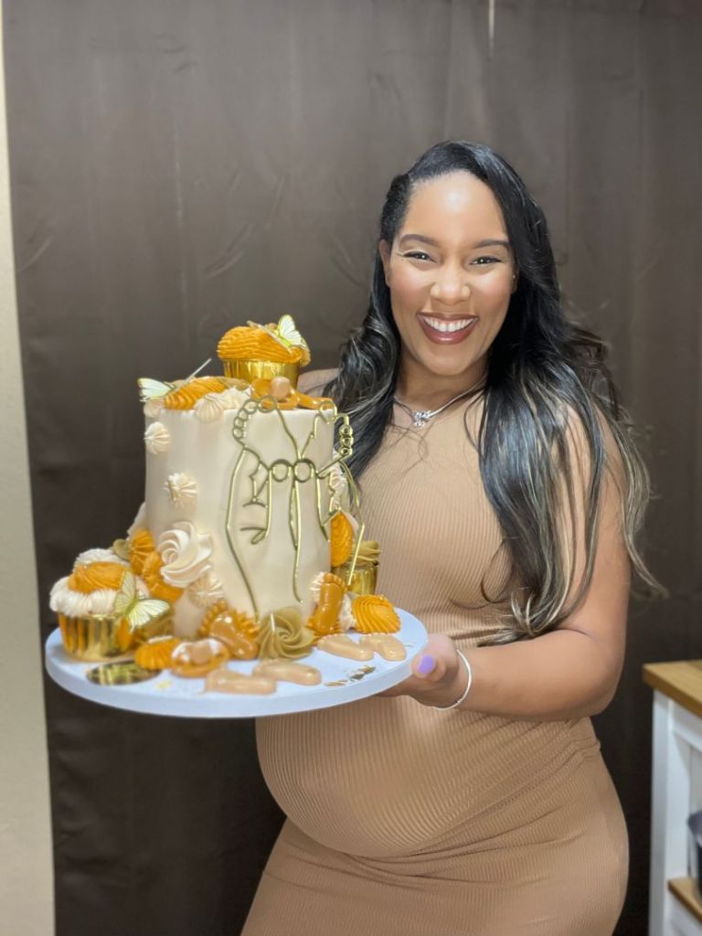 Meet Brianna Collins | Cake Designer - SHOUTOUT MIAMI