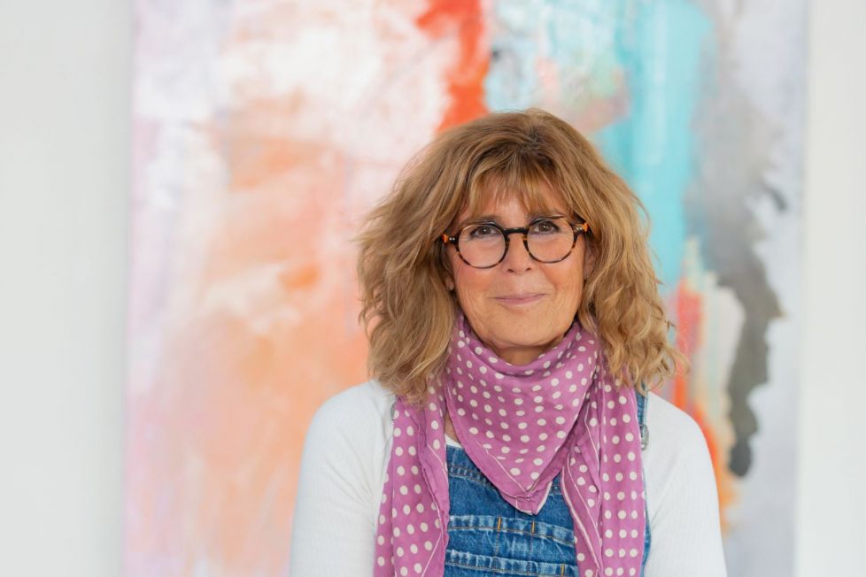 Meet Suzanne Hughes | Abstract artist - SHOUTOUT MIAMI