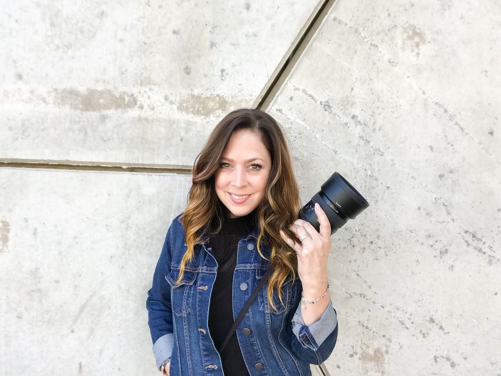 Meet Critsey Rowe | Boudoir Photographer - SHOUTOUT MIAMI