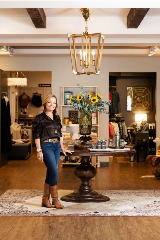 Meet Susie Busch Transou | Founder/CEO - SHOUTOUT MIAMI