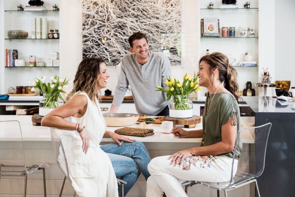 Meet Susie Busch Transou | Founder/CEO - SHOUTOUT MIAMI