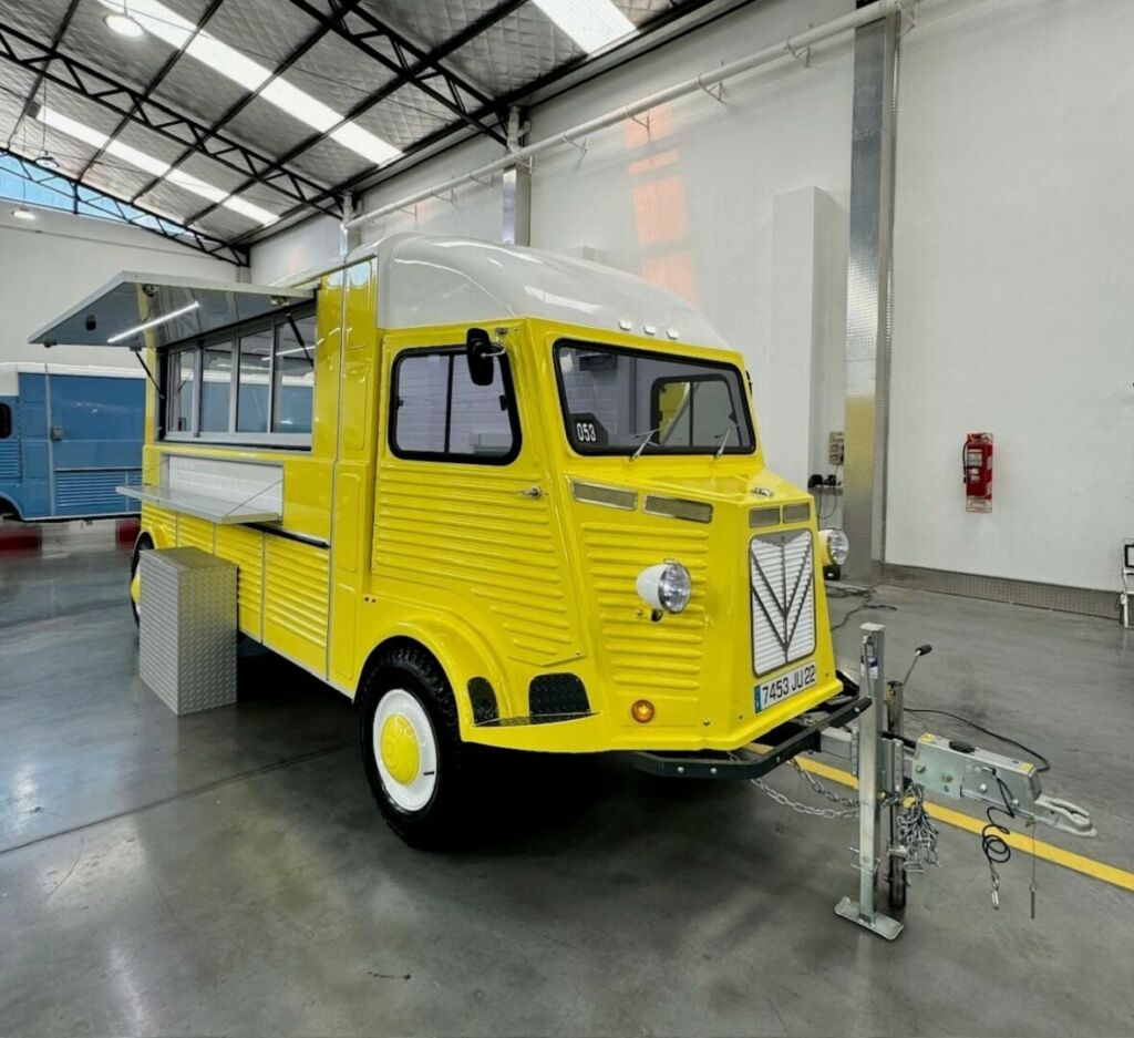 Meet Ashley Haines | Founder & Owner of Maggie’s Fresh Squeezed ...