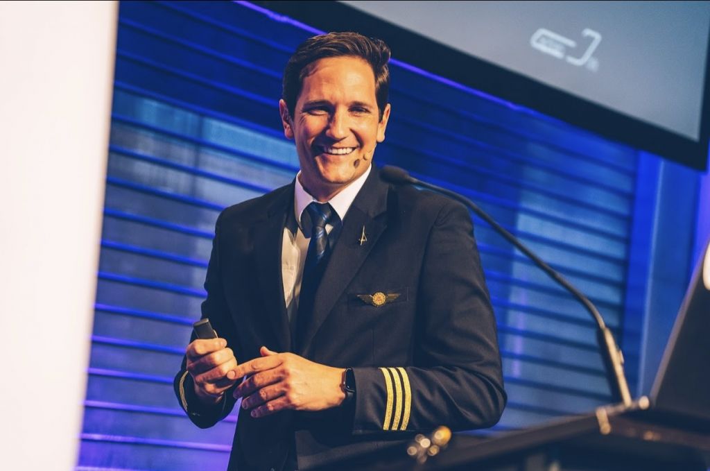 Meet Joe Captain | Captain Joe, Airline Pilot on the Boeing 747 and ...